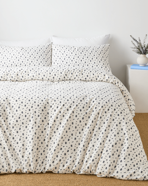 Kaylee Floral Australian Cotton Quilt Cover Set - White / Navy | Target ...